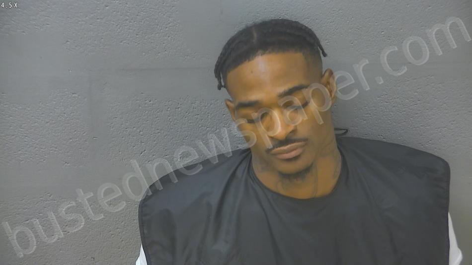 Hutcherson, Tavaughn Elik | 2025-09-27 23:03:00 Lynchburg, Virginia Booking